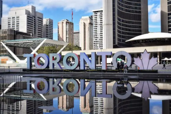 Is Toronto worth visiting? Is Toronto expensive? And everything else ...